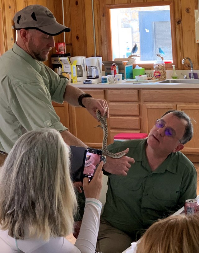 Serpentations LLc – LIVE SNAKE PRESENTATIONS